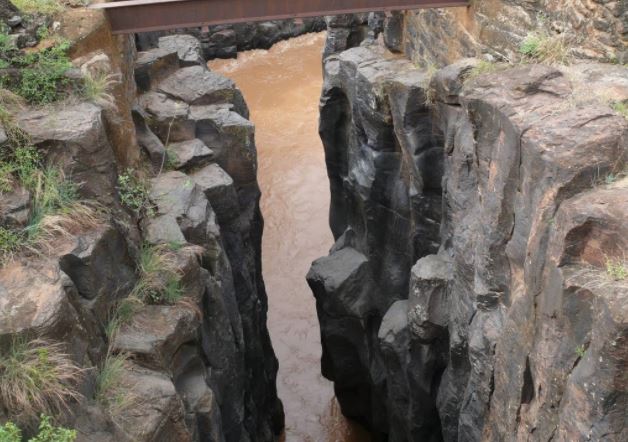 Tourism, Trade and Culture > Attraction Sites > Cheploch Gorge